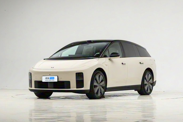 【理想i6】2025款 四驱标准版-理想汽车-搜狐汽车