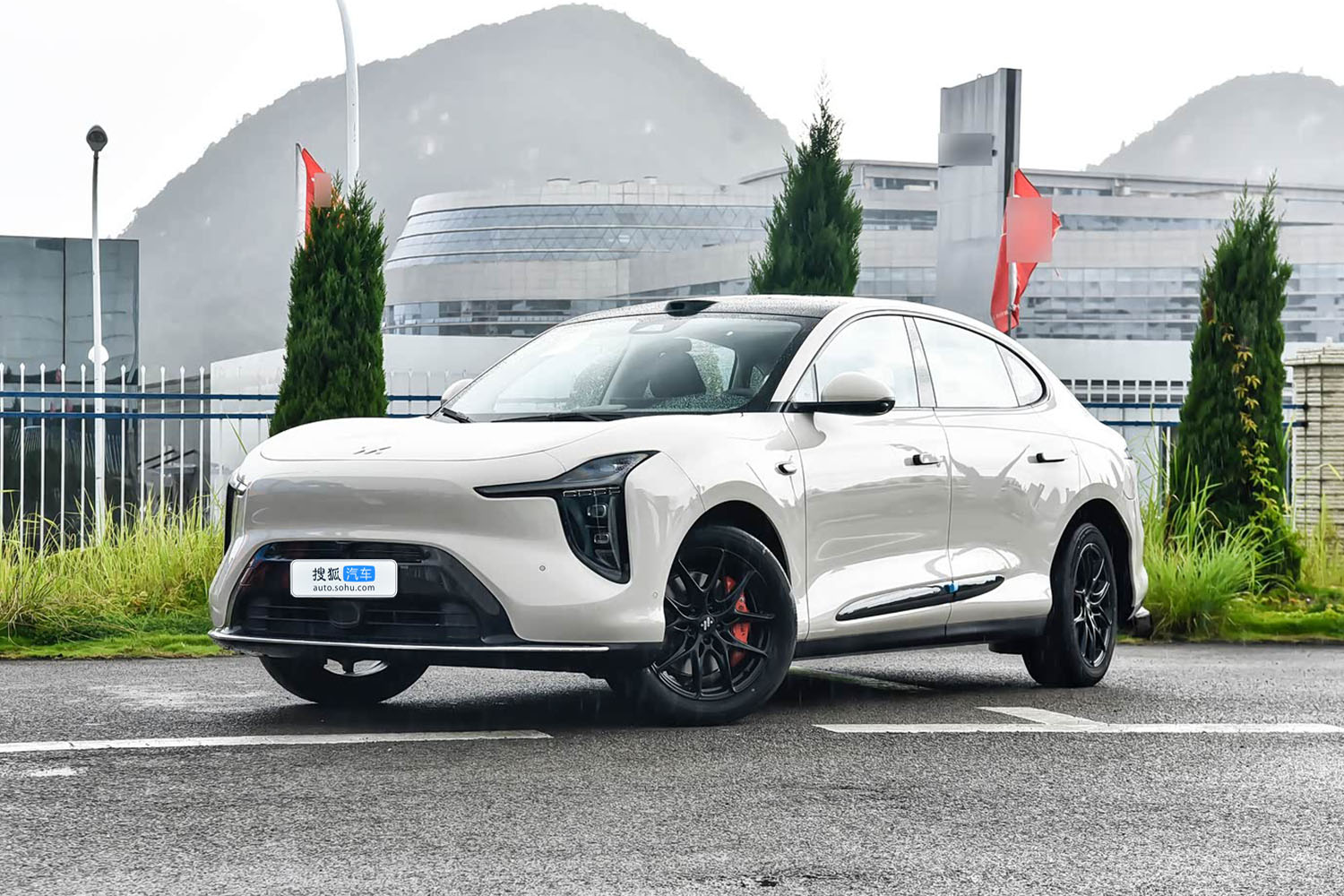 智己汽车LS6 纯电版 2026款 Max报价_价格_参数配置_图片_智己汽车_搜狐汽车