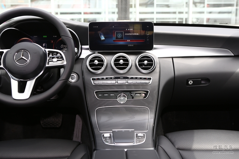 奔驰C级旅行图片】_2019款 C260 旅行轿车_黑色_内饰_搜狐汽车网